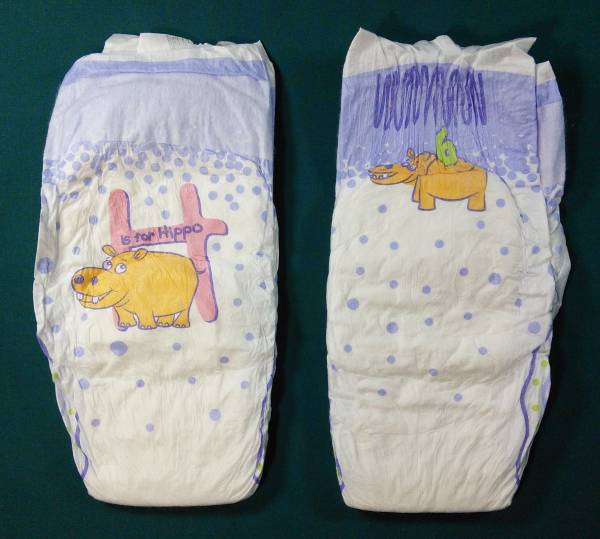 ddp:index:gallery_baby_diapers_folded_front_and_back_large [Camelotian ...